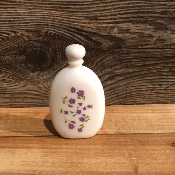Avon | Other | Vintage Avon Lavender Milk Glass Cologne Bottle Empty ...